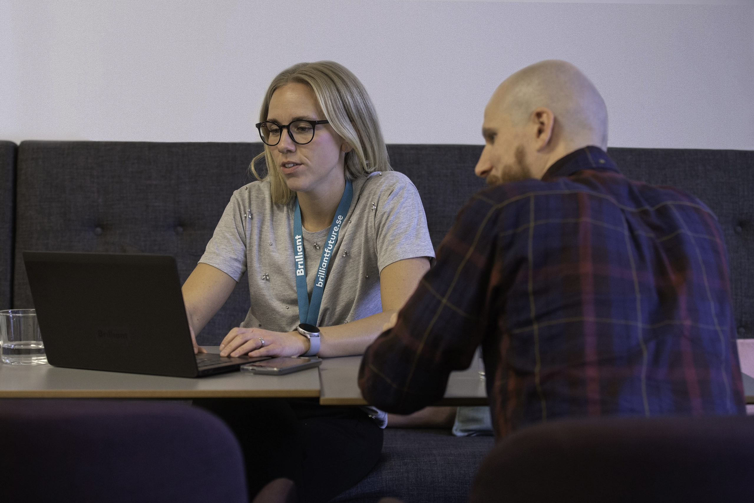 Kundservice väg genom krisen - med medarbetarna och kunderna i behåll